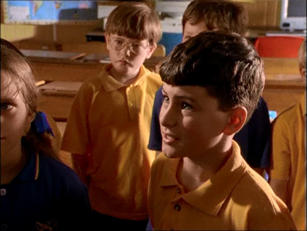 Christopher-Robin Street | Round The Twist Wiki | Fandom