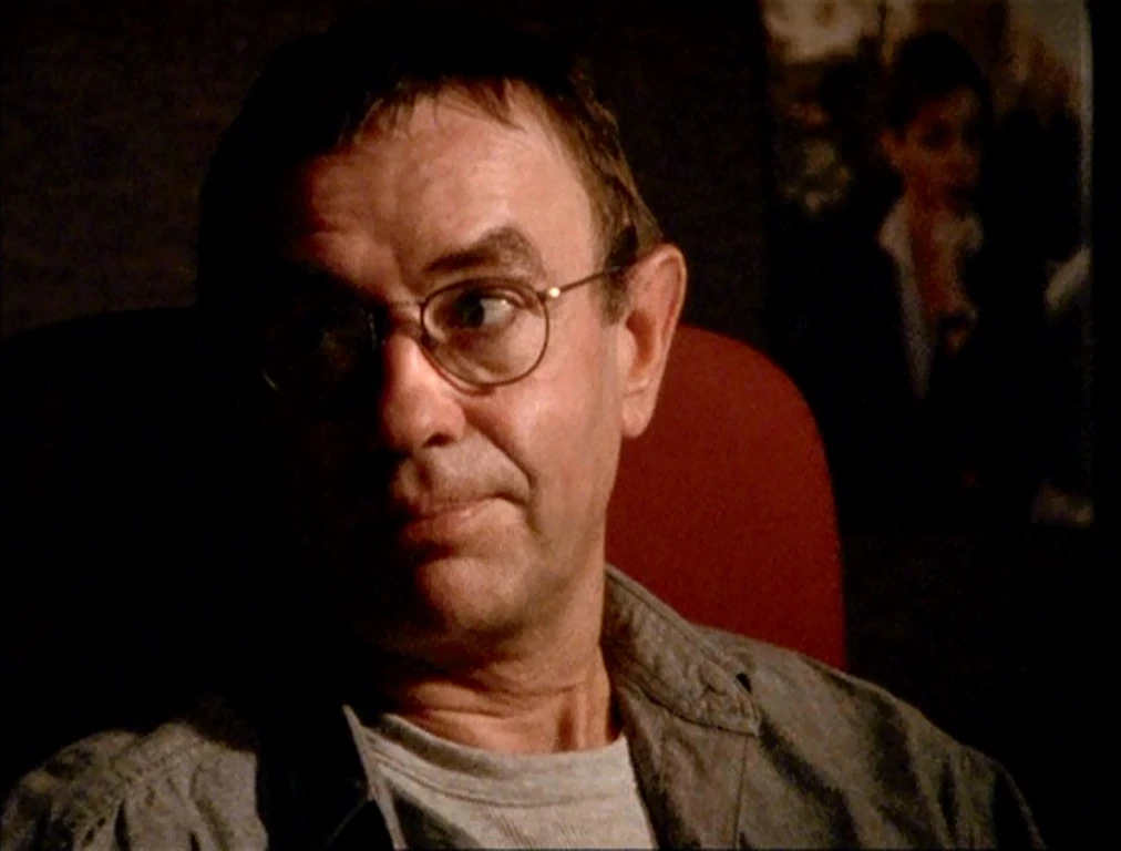 Ross Thompson | Round The Twist Wiki | Fandom