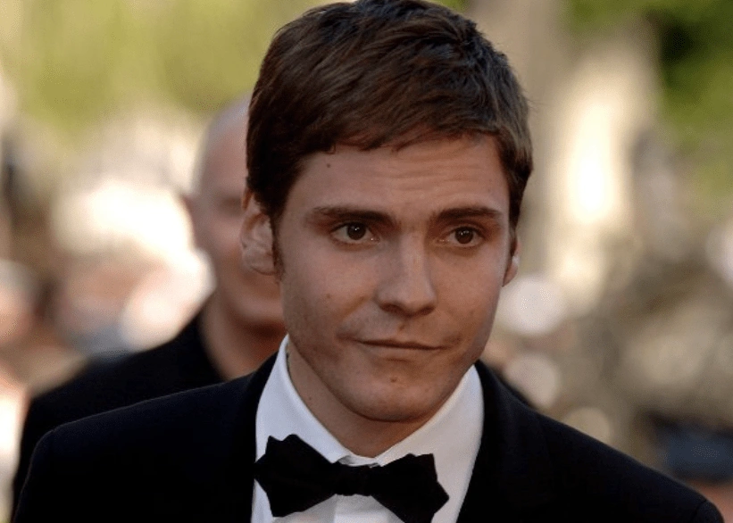 Alex Weiss | Route to Paradise Wiki | Fandom