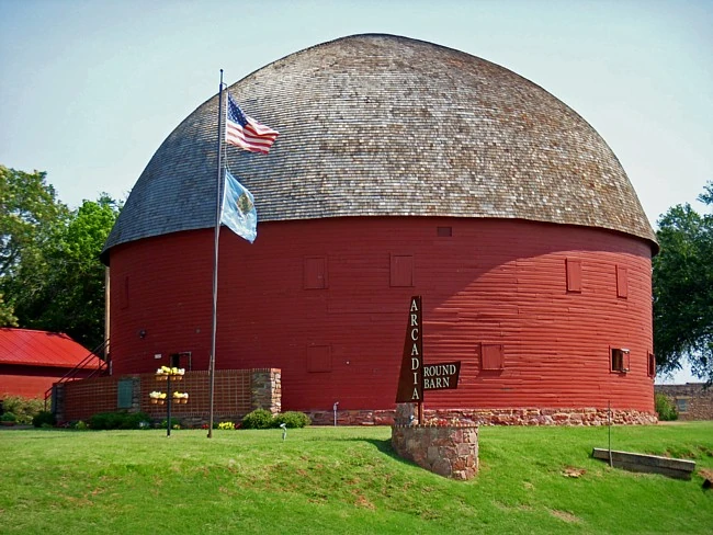 Round Barn | Route 66 Wiki | Fandom