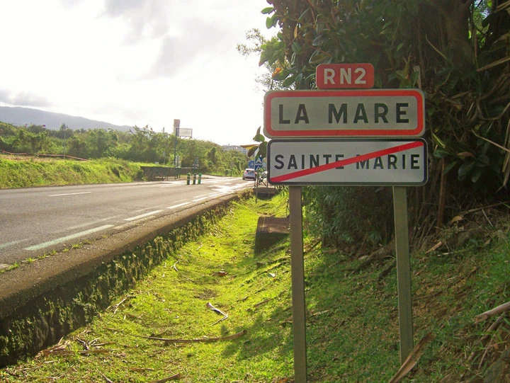 Route nationale française 2 (974) | WikiSara | Fandom