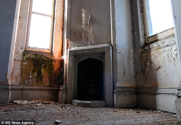 Highclere Castle Burns! (LayShad) | RPG | Fandom