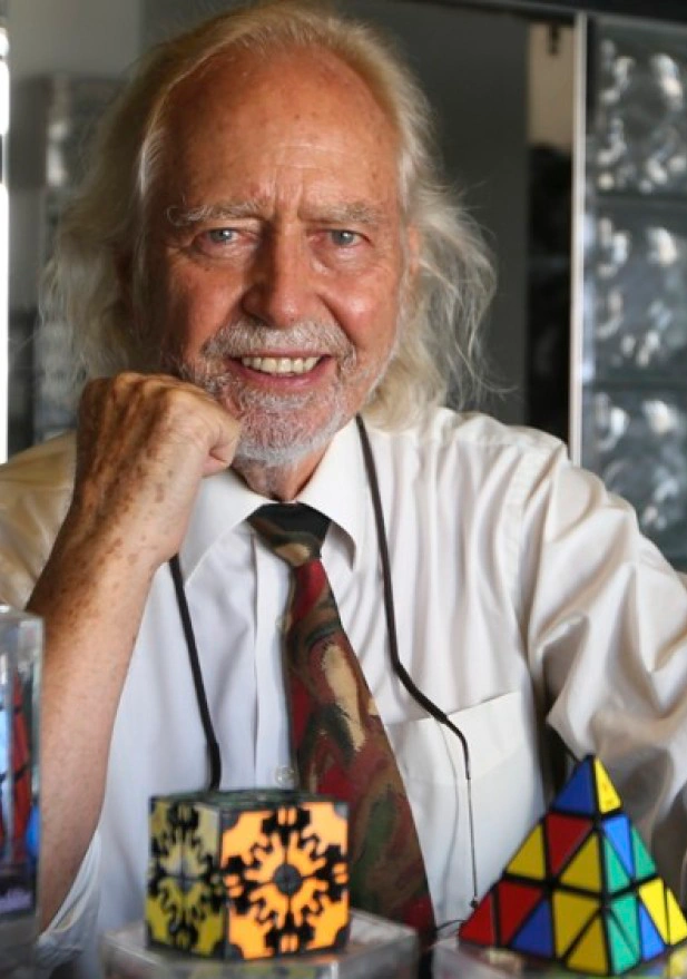 Uwe Mèffert | WikiCube | Fandom