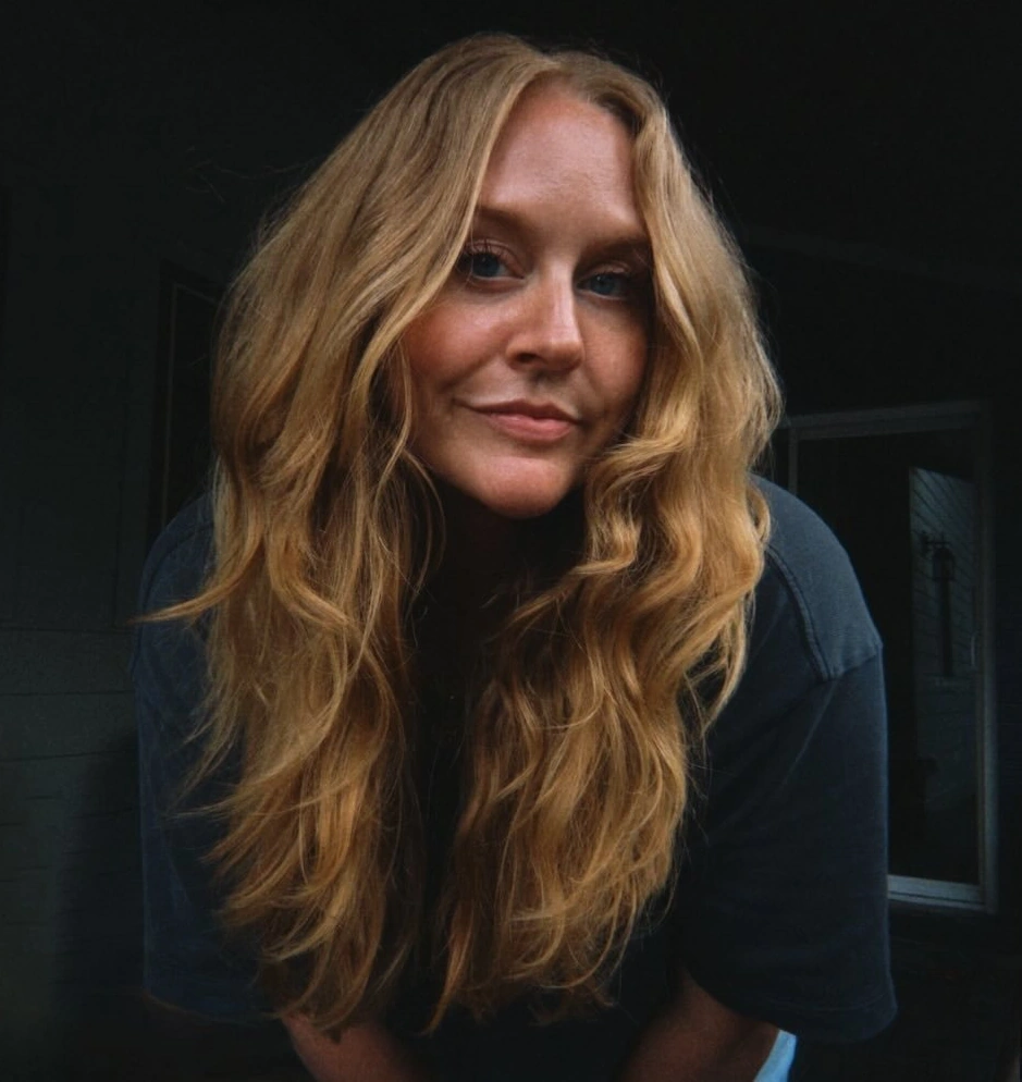 Steph Jones | Sabrina Carpenter Wiki | Fandom