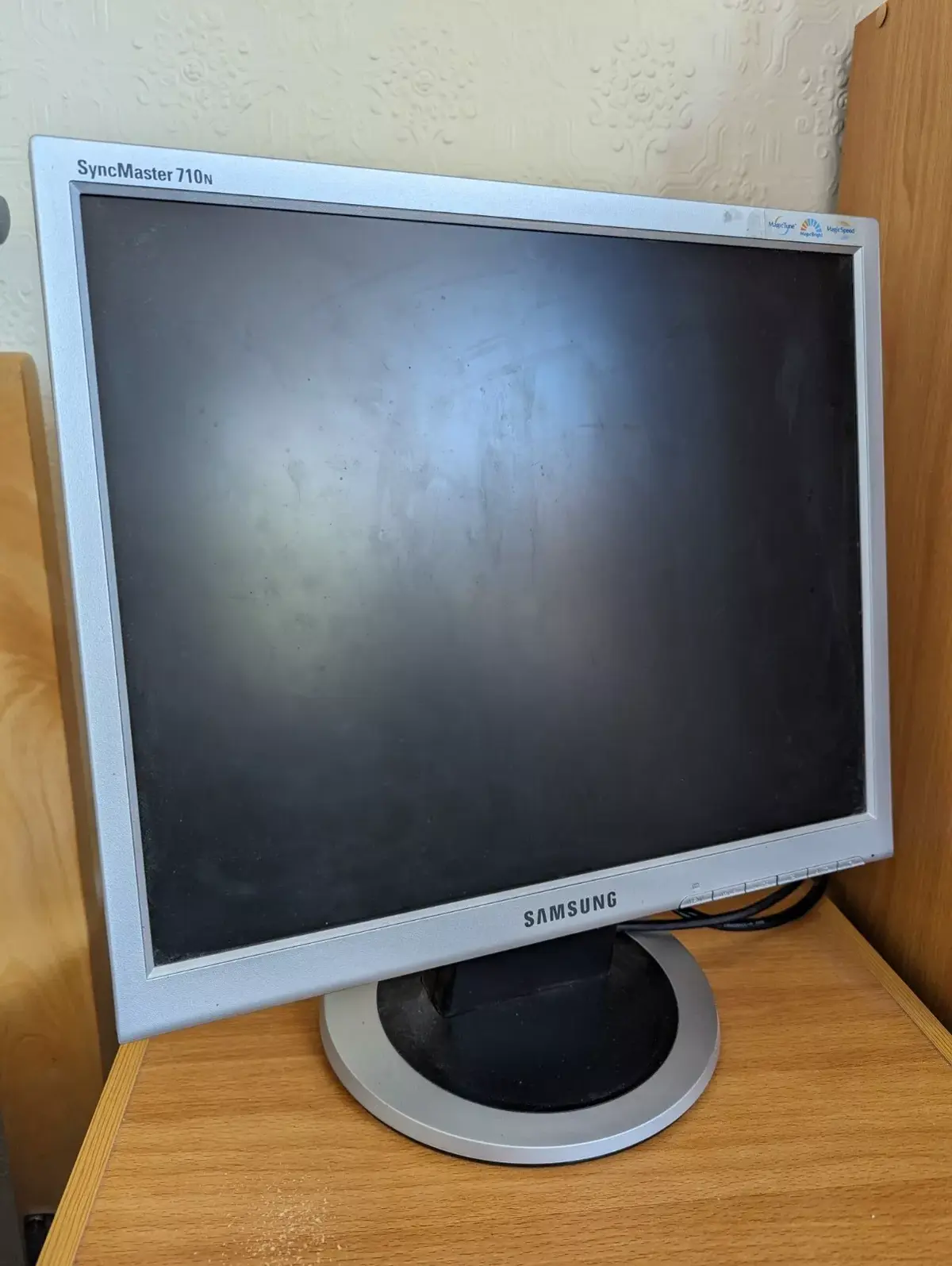 Samsung SyncMaster 710N | Samsung Wiki | Fandom