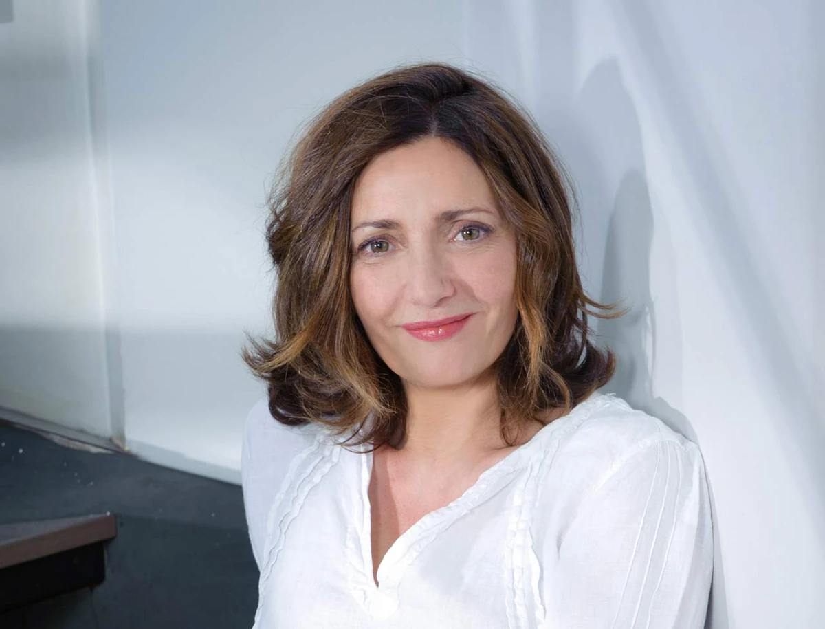 Valérie Karsenti | Wiki Scènes de ménages | Fandom