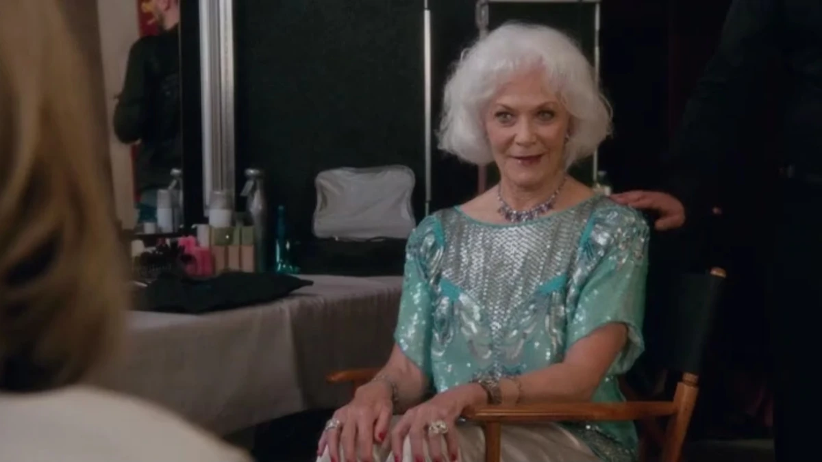 Gloria Gregson | Schitt's Creek Wiki | Fandom