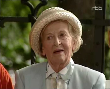 Helga Göring | Schloss Einstein Wiki | Fandom