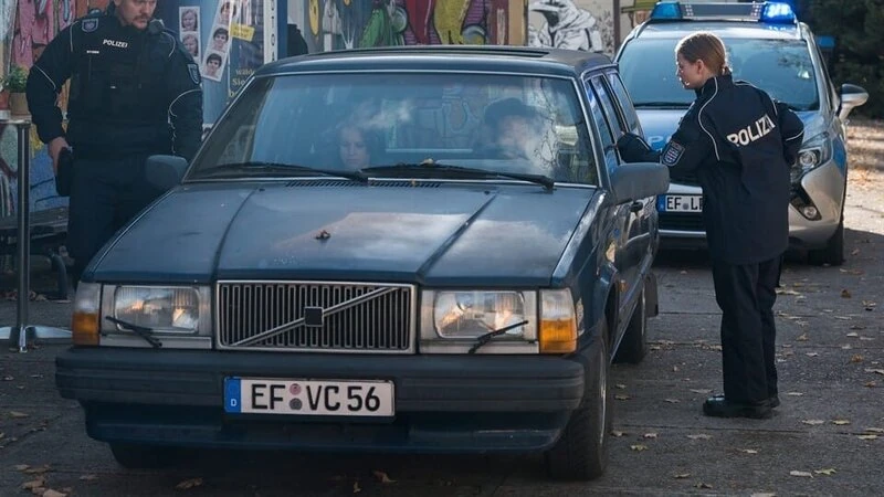 Frau Nowak | Schloss Einstein Wiki | Fandom