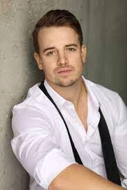 Gavin Langelo | School Spirits Wiki | Fandom