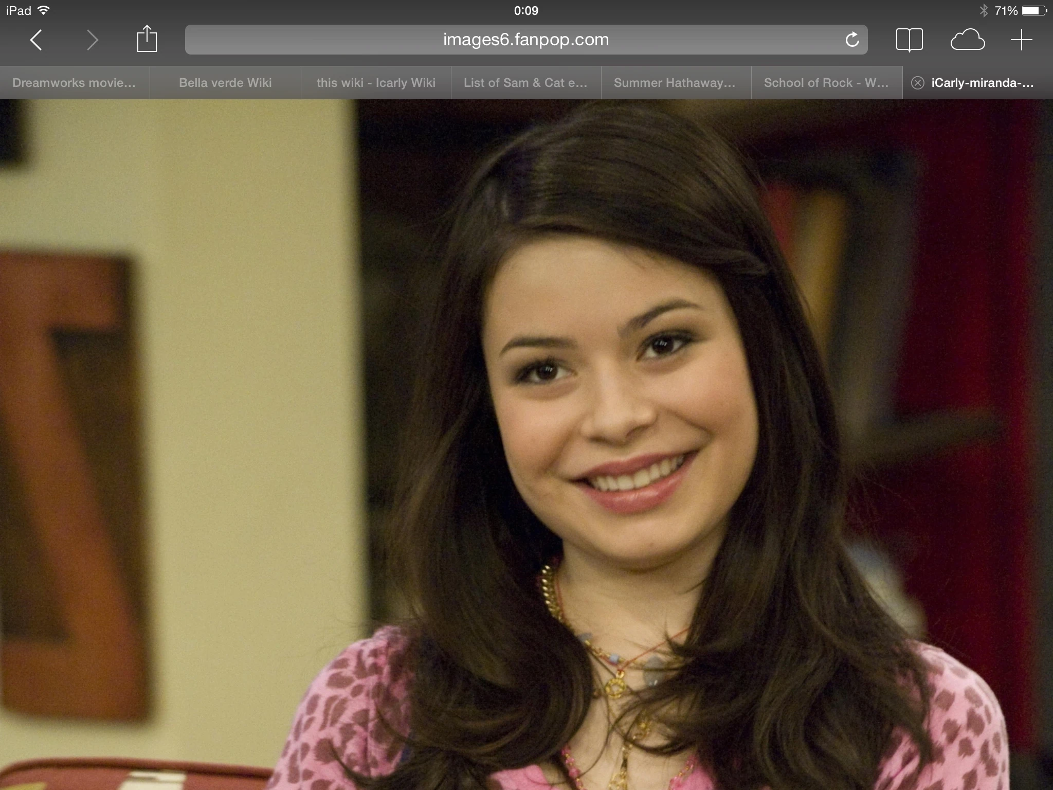 Miranda Cosgroves Wiedersehen An Der School Of Rock Miranda Cosgrove