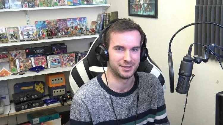 (Card 02) Talking About Sony vs. Nintendo Handhelds with Jon Cartwright ...