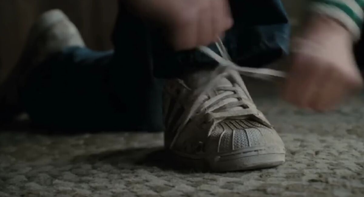 Scott Ties His Laces | Scott Pilgrim Wiki | Fandom Scott Ties His Laces | Scott Pilgrim Wiki | Fandom