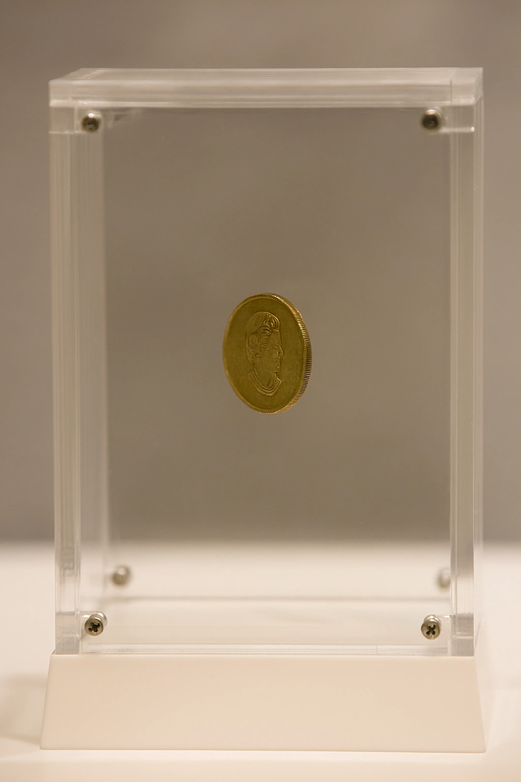 SCP-9922 "The Coin That Never Lands" | SCP Foundation Wiki | Fandom