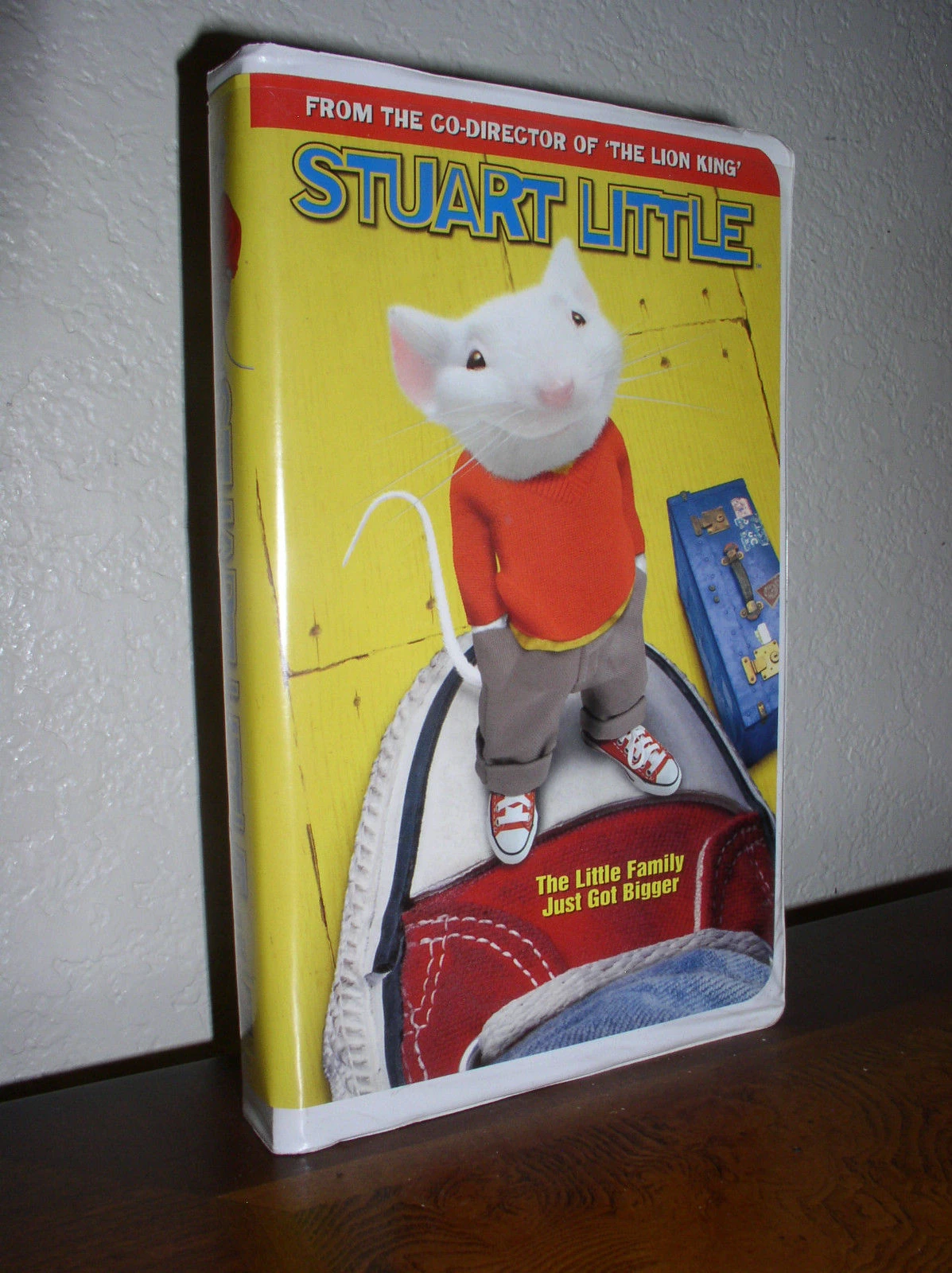 Opening To Stuart Little 2000 VHS (Warner Bros. Version) | Scratchpad ...