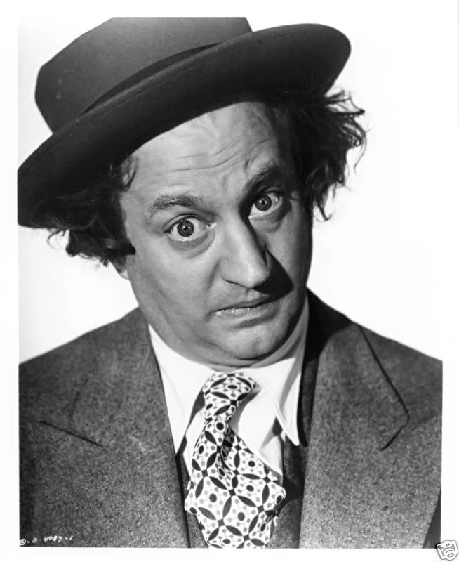 Larry Fine En Color