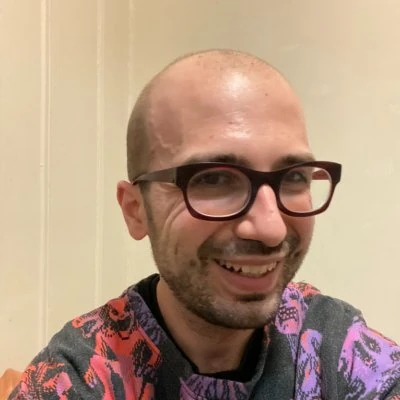 Simon Abrams | Screen Drafts Wiki | Fandom