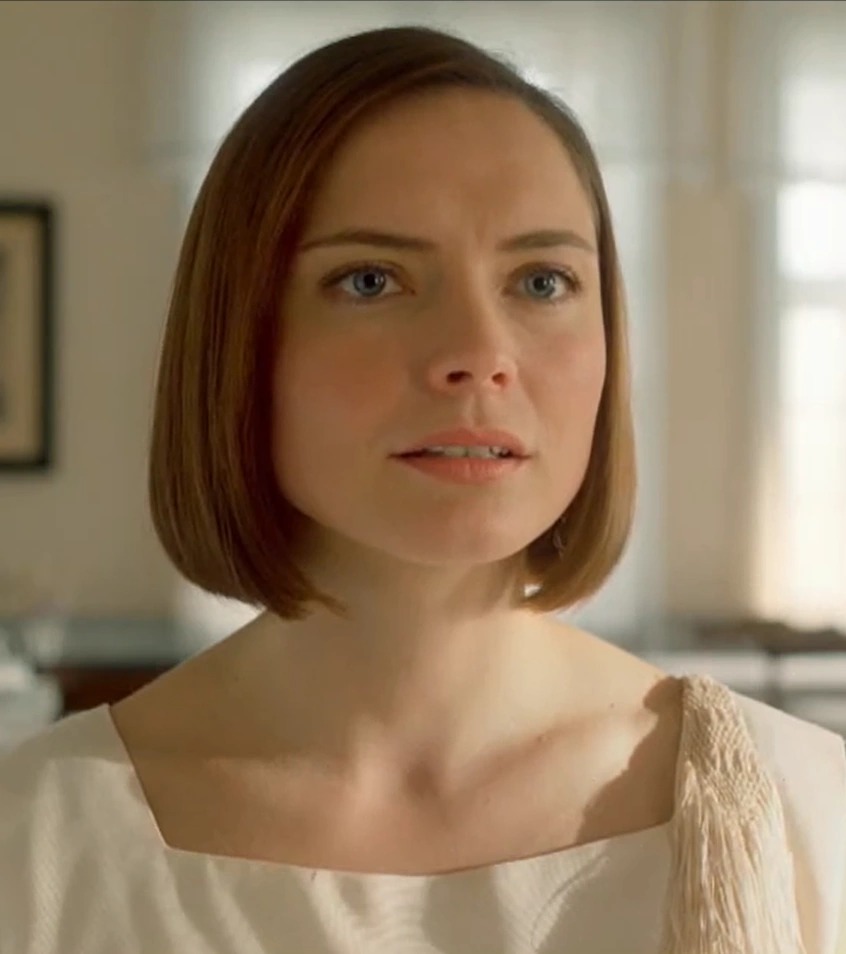 Sibylle Weyse | Seaside Hotel (Badehotellet) Wiki | Fandom