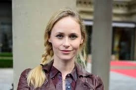 Frida Blum | Sebastian Fitzek Wiki | Fandom