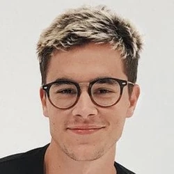 Kian Lawley | Sequesterseries Wiki | Fandom
