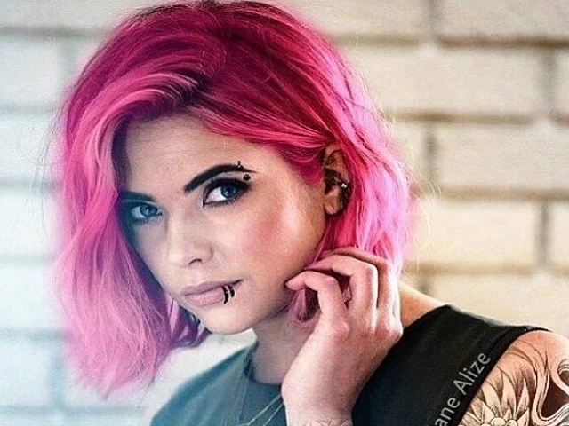 Molly Samuels | Serie after Wiki | Fandom