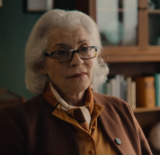 Elizabeth Cutton | Sex Education Wiki | Fandom