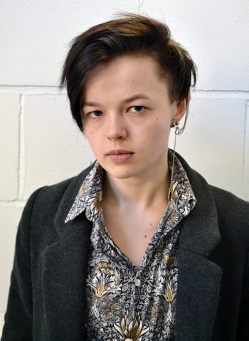 Robyn Holdaway | Sex Education Wiki | Fandom