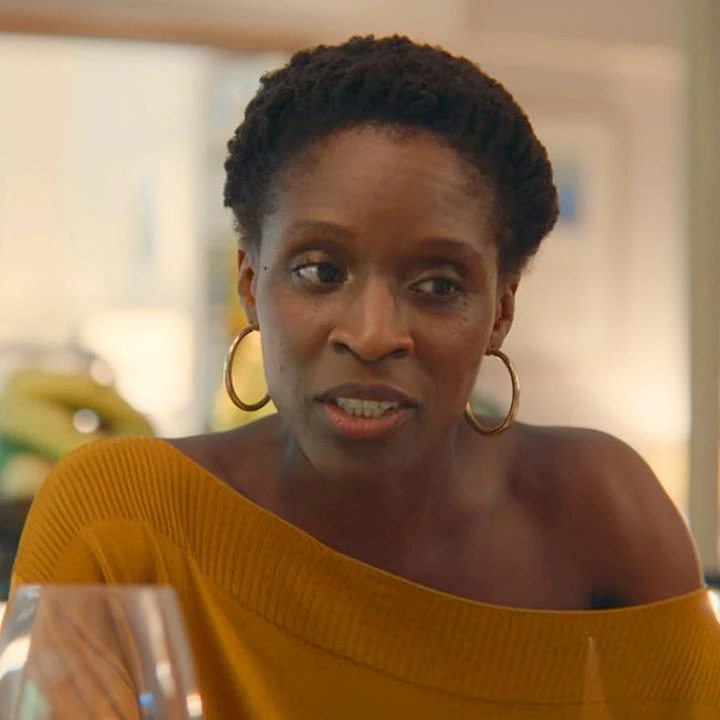 Roz Marchetti | Sex Education Wiki | Fandom