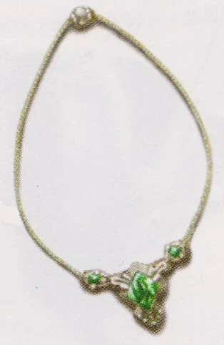 Icon's Necklace | Shadowhearts Wiki | Fandom