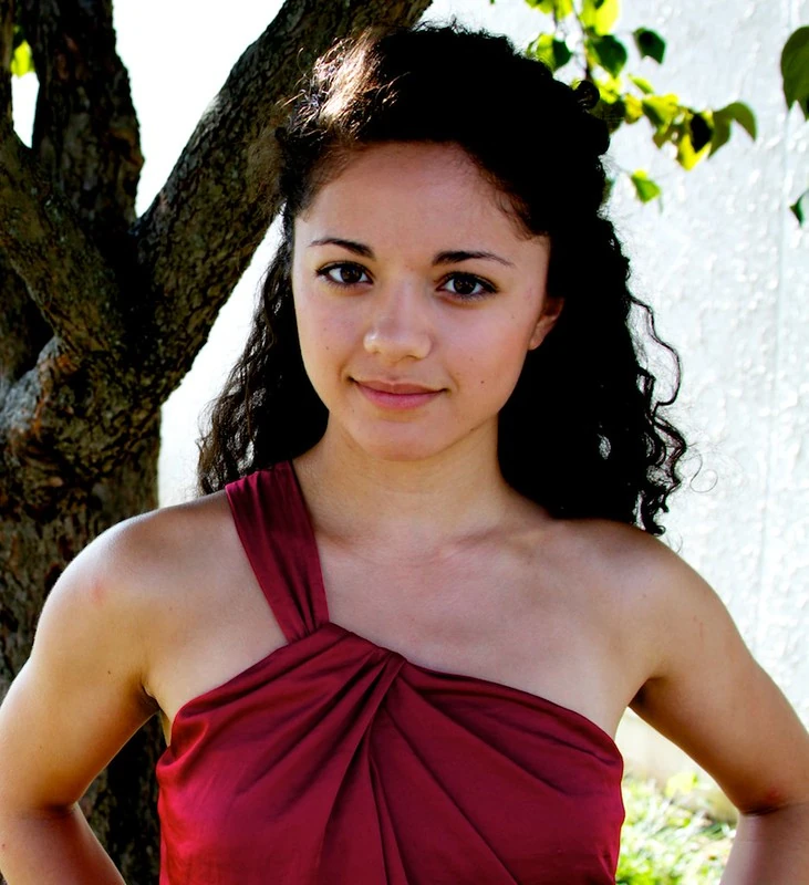 Victoria Esguerra | Wiki Shadowhunters en Español | Fandom