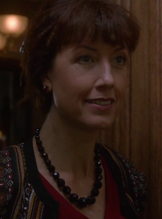 Iris Rouse | Wiki Shadowhunters en Español | Fandom