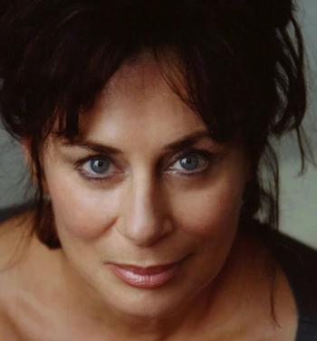 Mimi Kuzyk | Wiki Shadowhunters en Español | Fandom