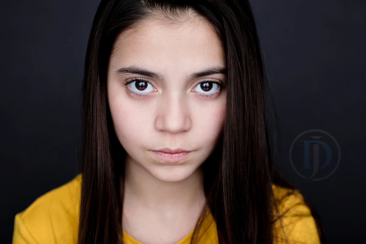 Ana Maria Mallinos | Wiki Shadowhunters TV | Fandom