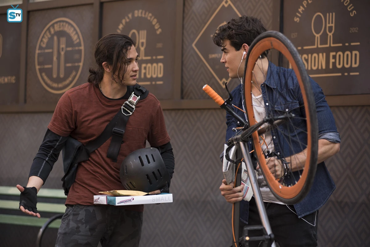 Jordan Kyle/Galerie | Wiki Shadowhunters TV | Fandom