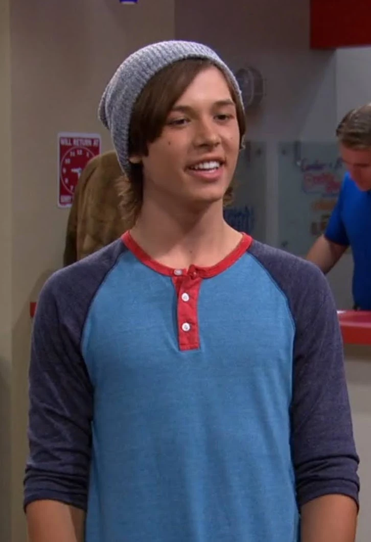 Logan Hunter | Shake It Up Wiki | Fandom