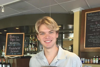 Shake It Up Gunther Real Name