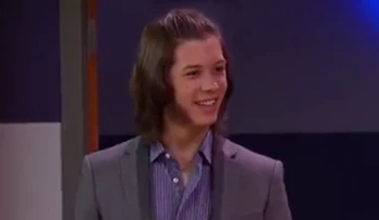 Logan Hunter | Shake It Up Wiki | Fandom