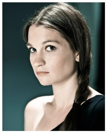 Maxine Donnelly | Shameless Wiki | Fandom