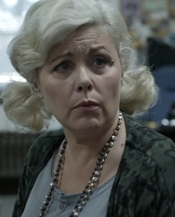 Queenie Slott | Shameless Wiki | Fandom