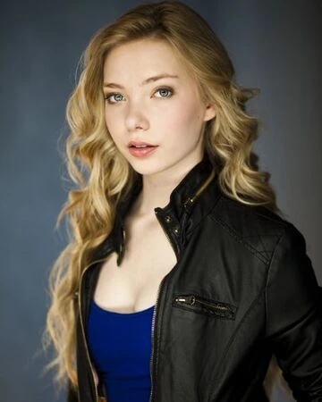 Amber Clark | Shires Wiki | Fandom