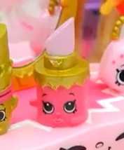 Lilly Lipstick | Shopkins Wiki | Fandom