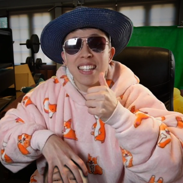 Thank you for 200k🥳! To celebrate I'll be going LIVE tomorrow with my ...