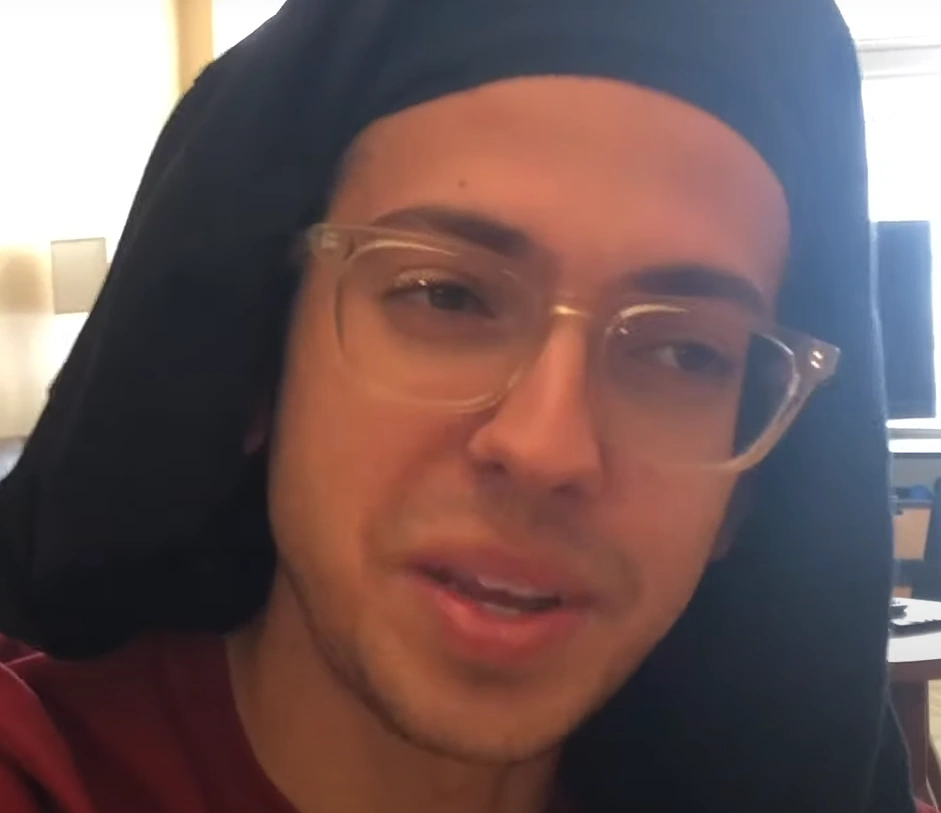 Aunt Karen Brea | Simon Brea Wiki | Fandom