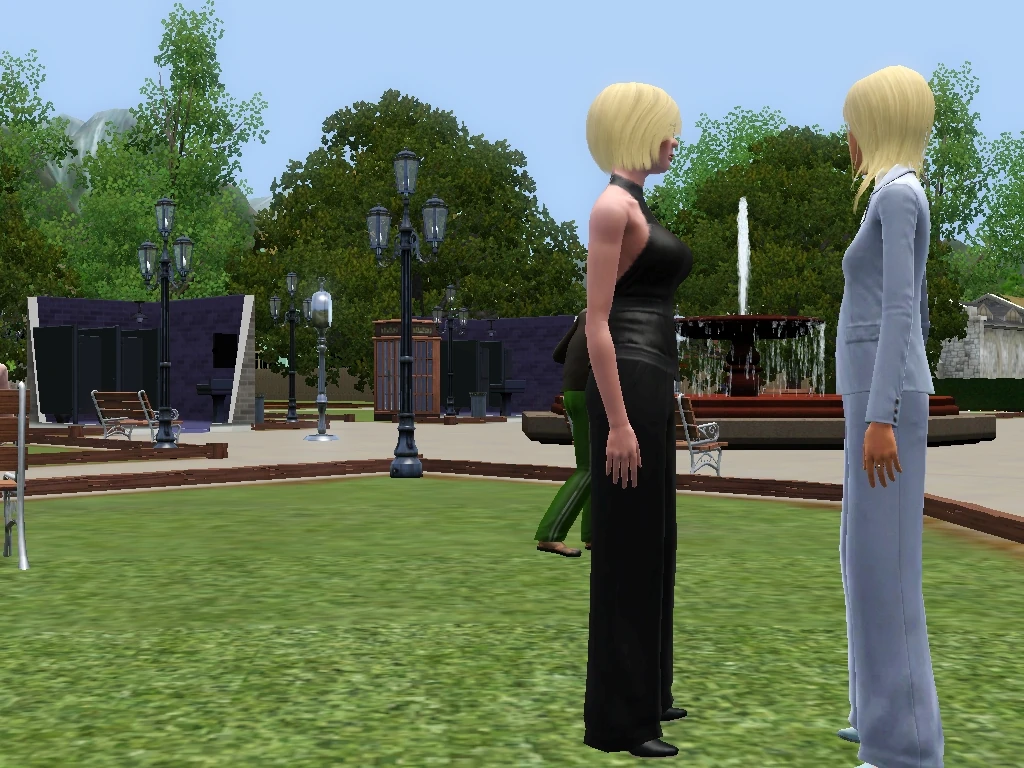 Fanon:Lyn McClarke | The Sims Wiki | Fandom