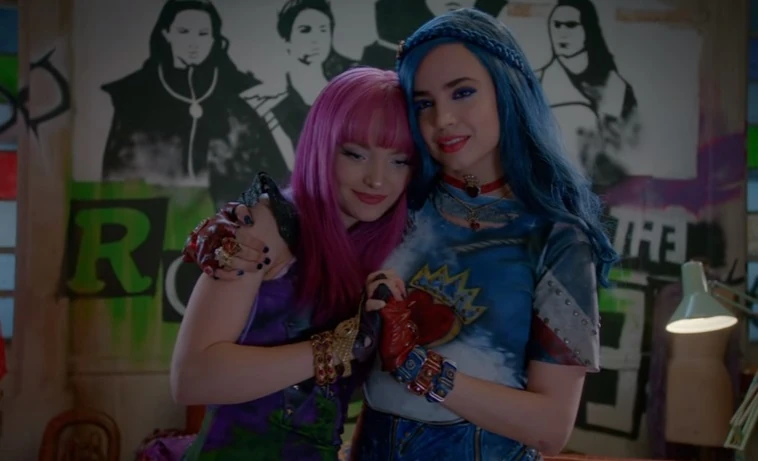 Evie and Mal | Sister of Mal Wiki | Fandom
