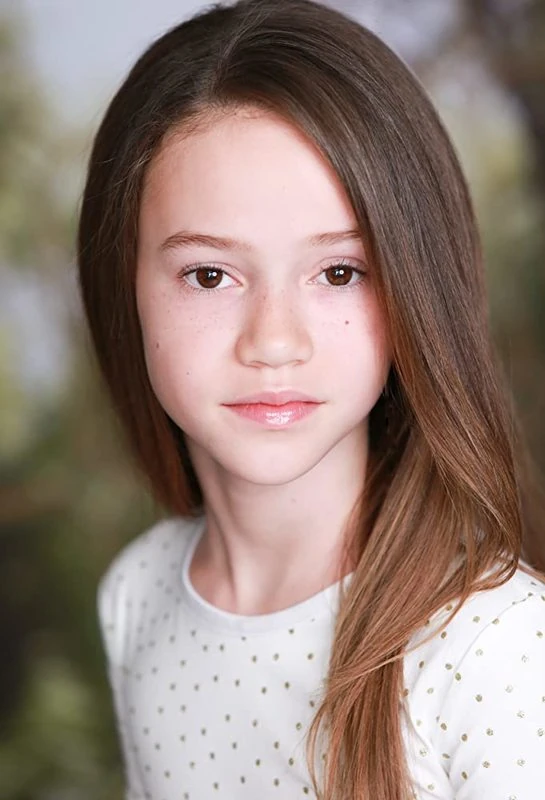 Piper Armstrong | Sisters First Wiki | Fandom