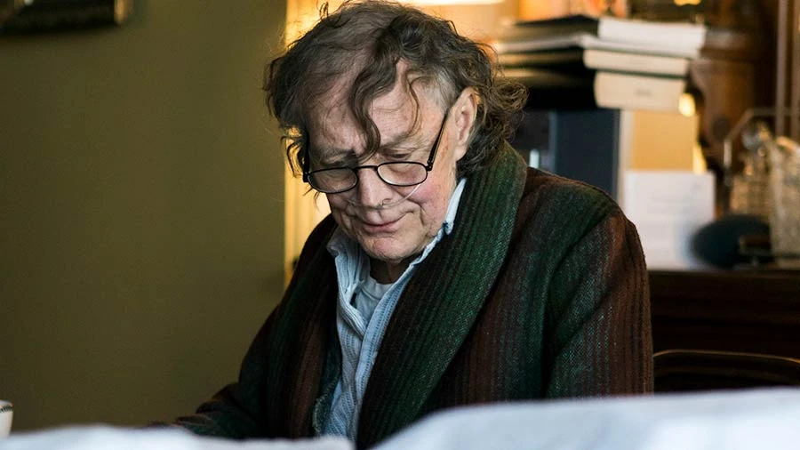 Julius Bechly | Sisters Netflix Wiki | Fandom