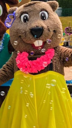 Bucky the Beaver | Six Flags Wiki | Fandom