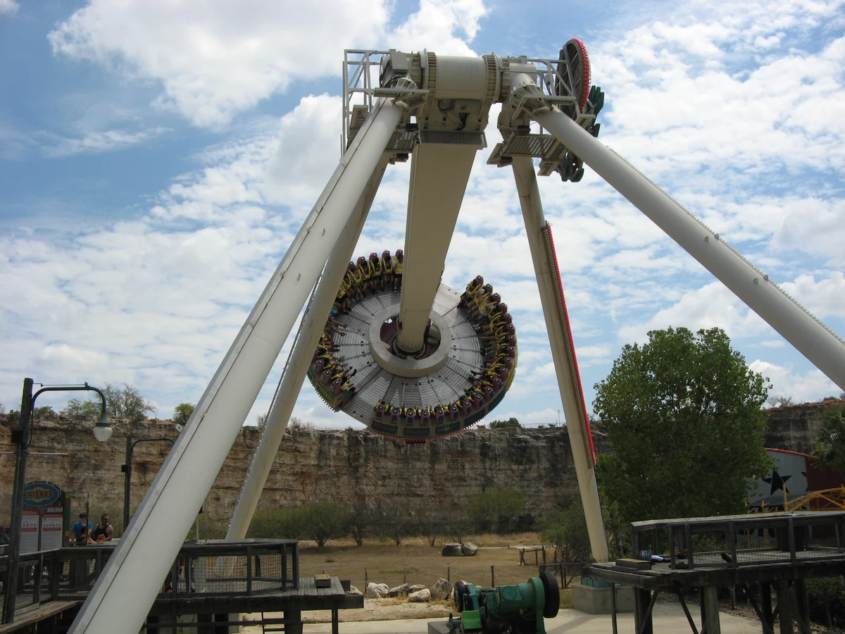 Frisbee (Six Flags Fiesta Texas) | Six Flags Wiki | Fandom