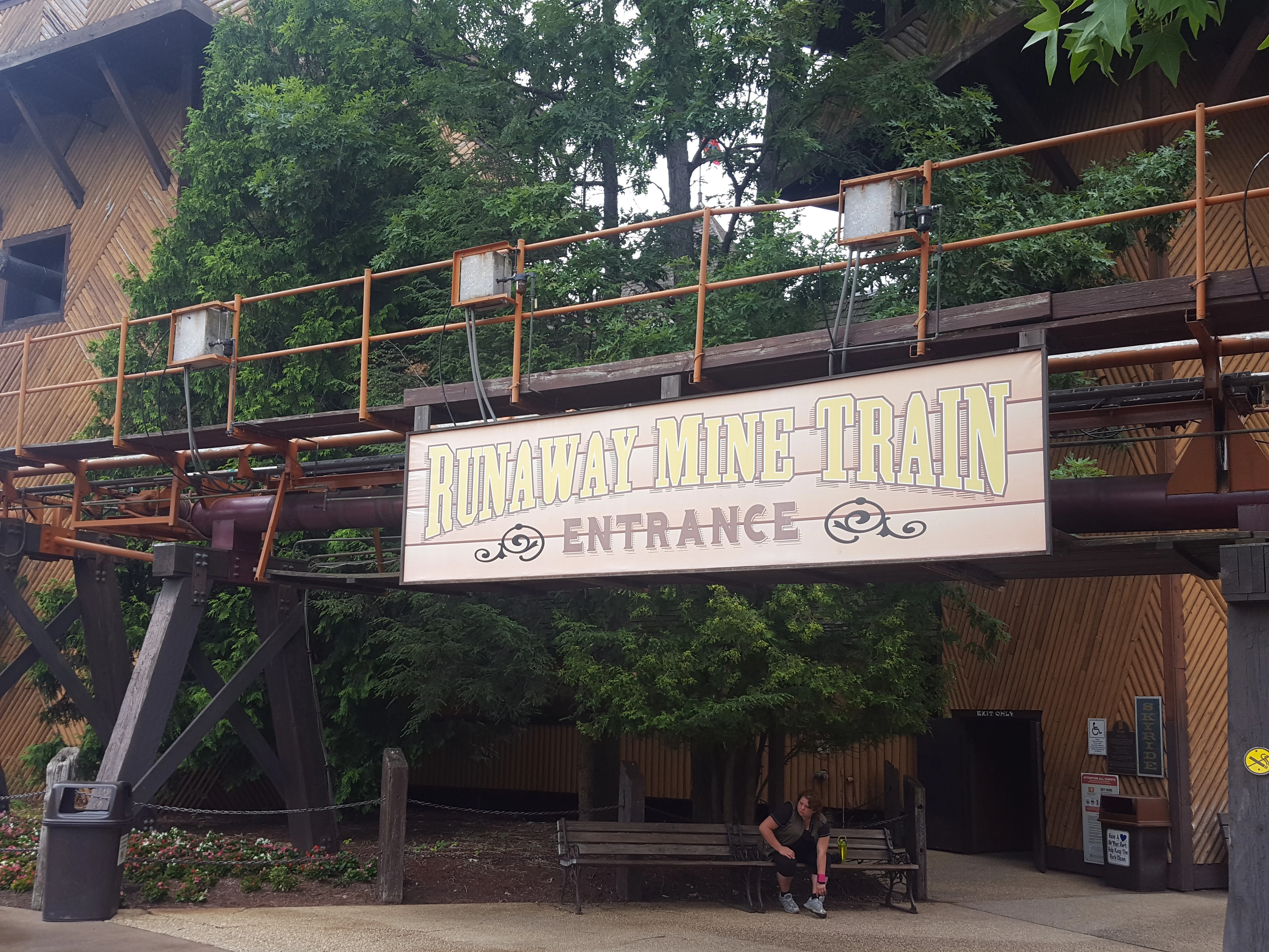 Runaway Mine Train Six Flags Great Adventure